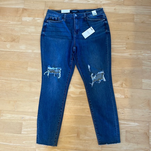 Judy Blue | Jeans | Judy Blue Mid Rise Relaxed Fit Ripped Skinny Jeans ...